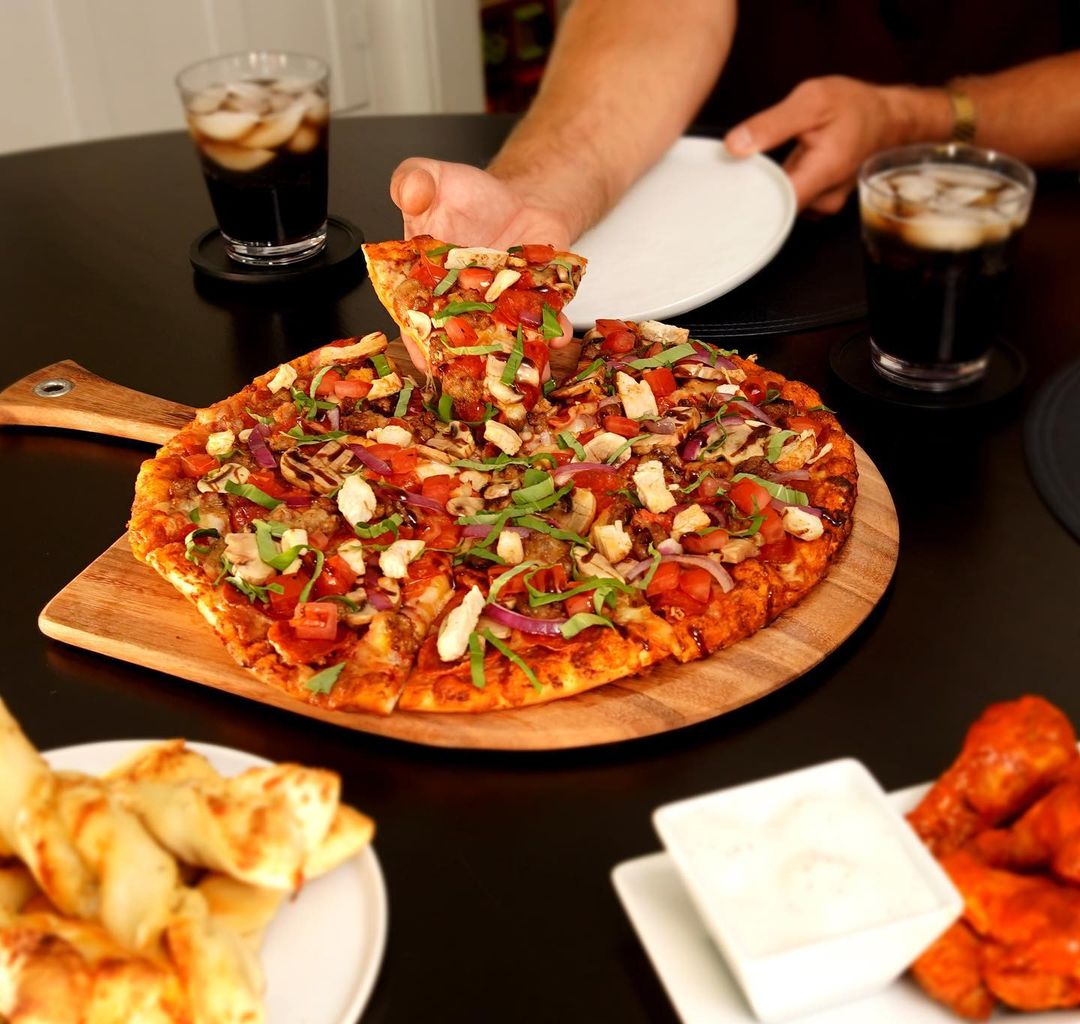 Round Table Pizza Near Me - Near Me Foods
